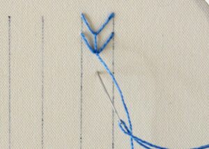 Connected Fly Stitch : Library of embroidery stitches
